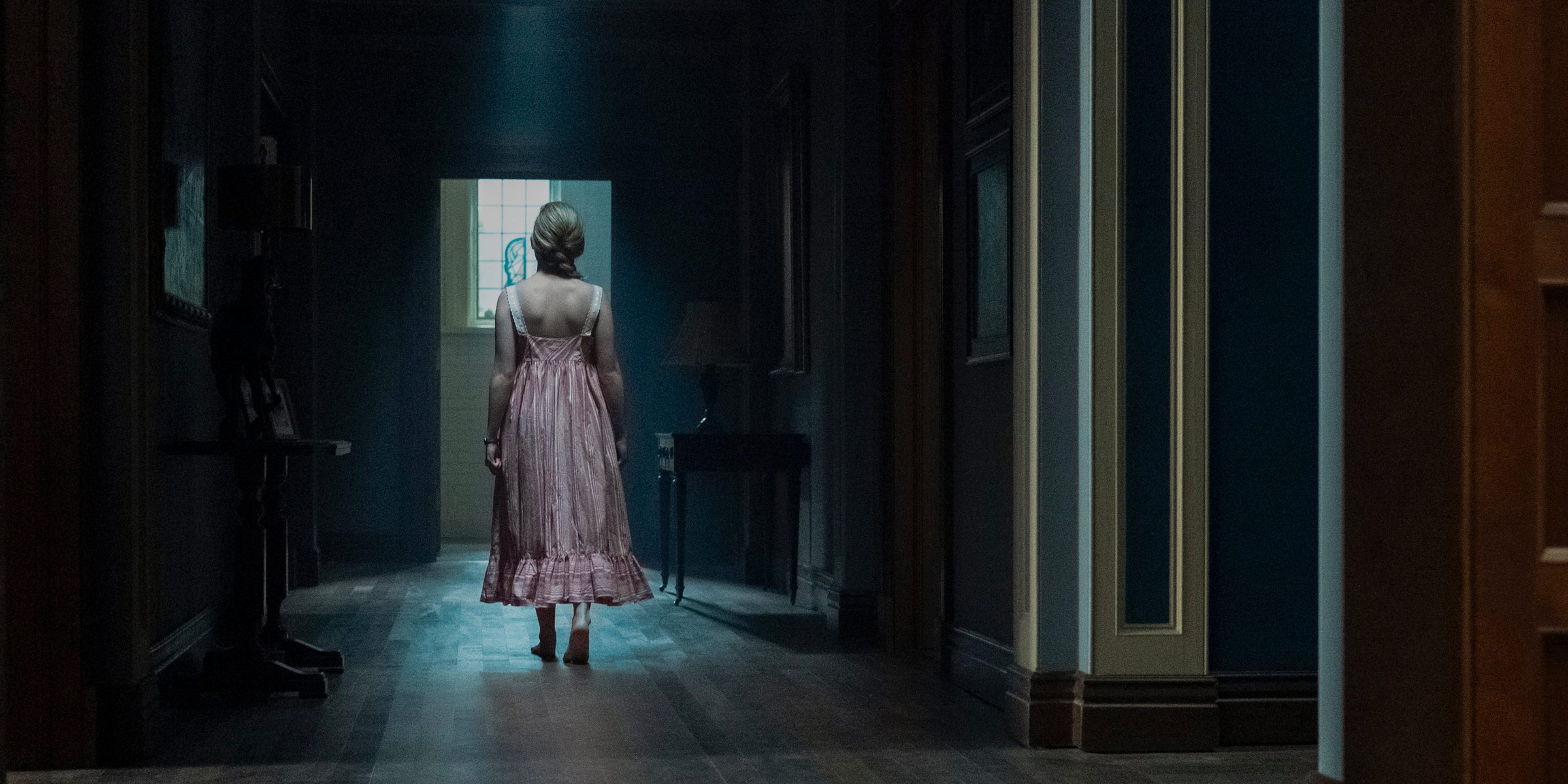 FlixChatter Review: Netflix’s The Haunting of Bly Manor (2020 ...